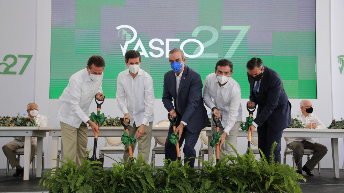 Presidente Abinader encabeza primer palazo en Santo Domingo Oeste ...